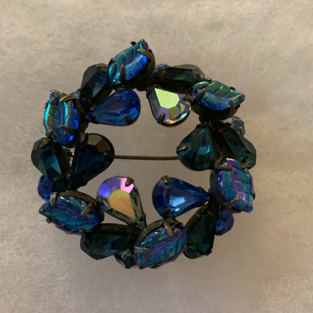 1960’s Antique Blue Brooch Signed Regency. - Gem